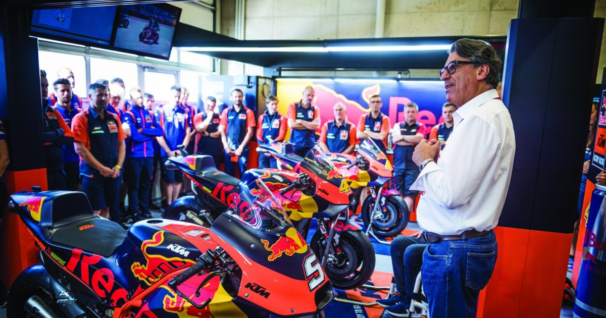 KTM-Motohall: Gebäude voller Motorräder ist als… | INDUSTRIEMAGAZIN