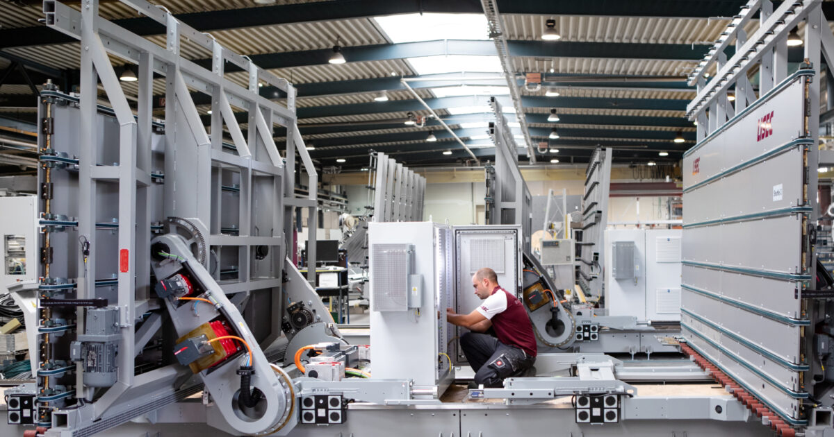 Lisec: Wie der Maschinenbauer an der Erlösschraube… | INDUSTRIEMAGAZIN