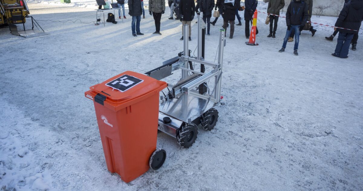 VIDEO: Drone Guided Robotic Bin Collection from Volvo Project | WMW